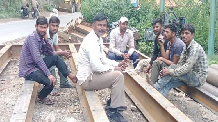 चिंता:नौ किमी बन जाती सड़क तो 50 किमी कम हो जाती गरुड़ से चौखुटिया की ...