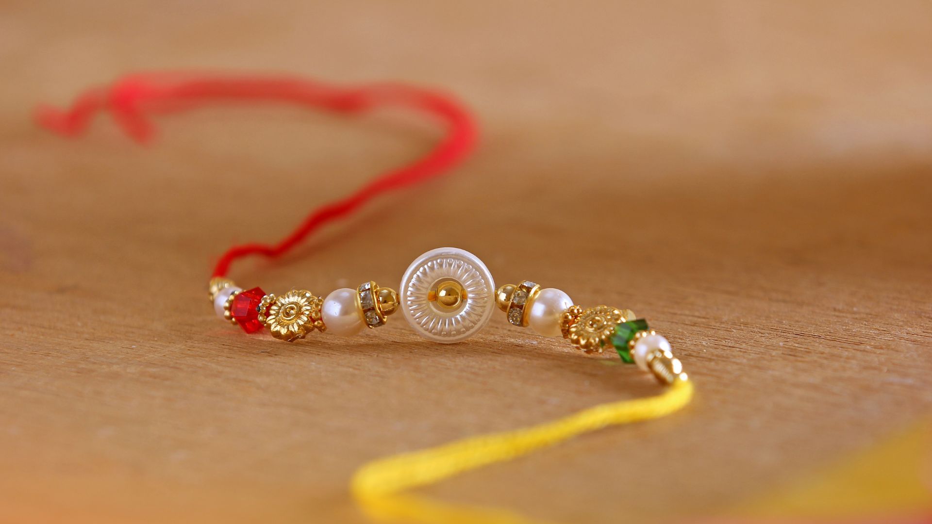 Raksha Bandhan 2025 Benefits Of Tying Raksha Sutra And Which Hand To Wear It On - Amar Ujala ...
