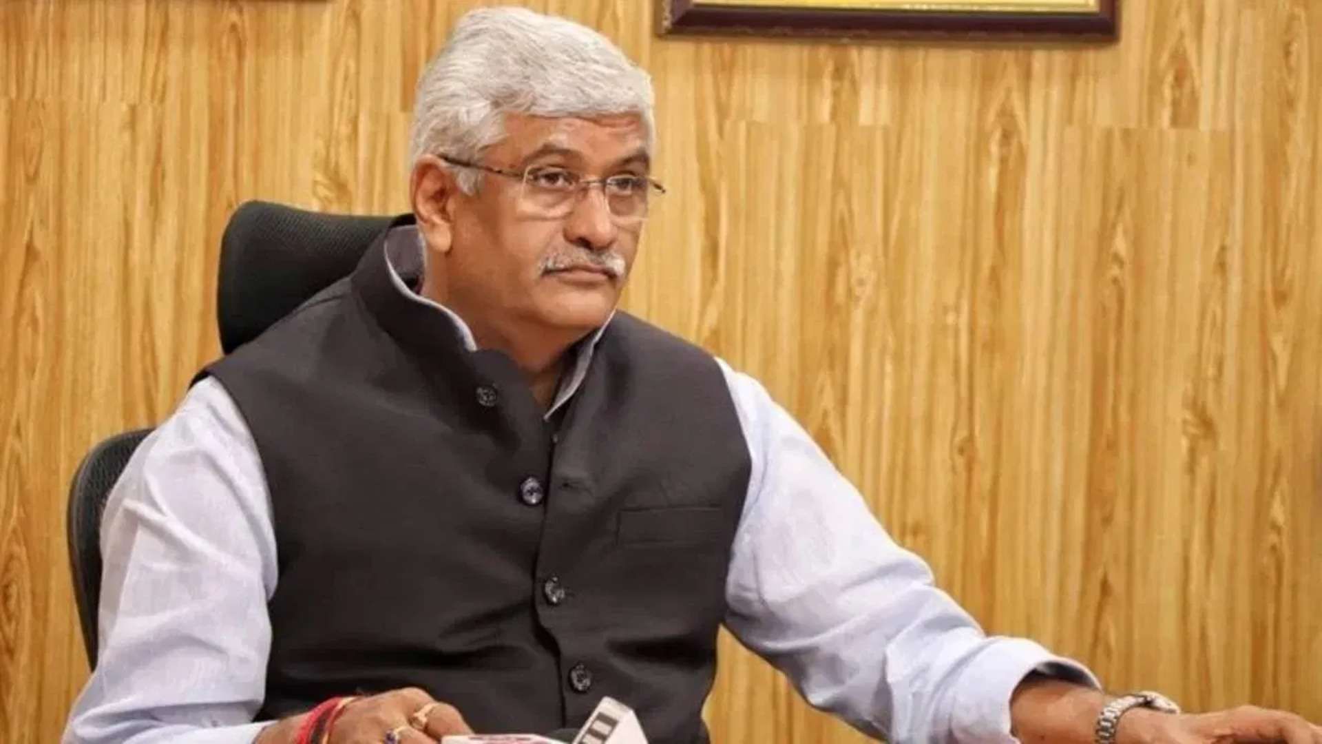Union Minister Gajendra Singh Shekhawat Took A Dig At Former Cm Ashok ...