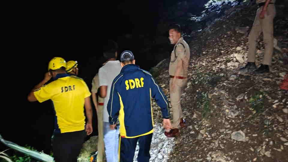 Mussoorie Accident:ग्लोगी के पास हादसा...मसूरी से देहरादून आ रही कार ...