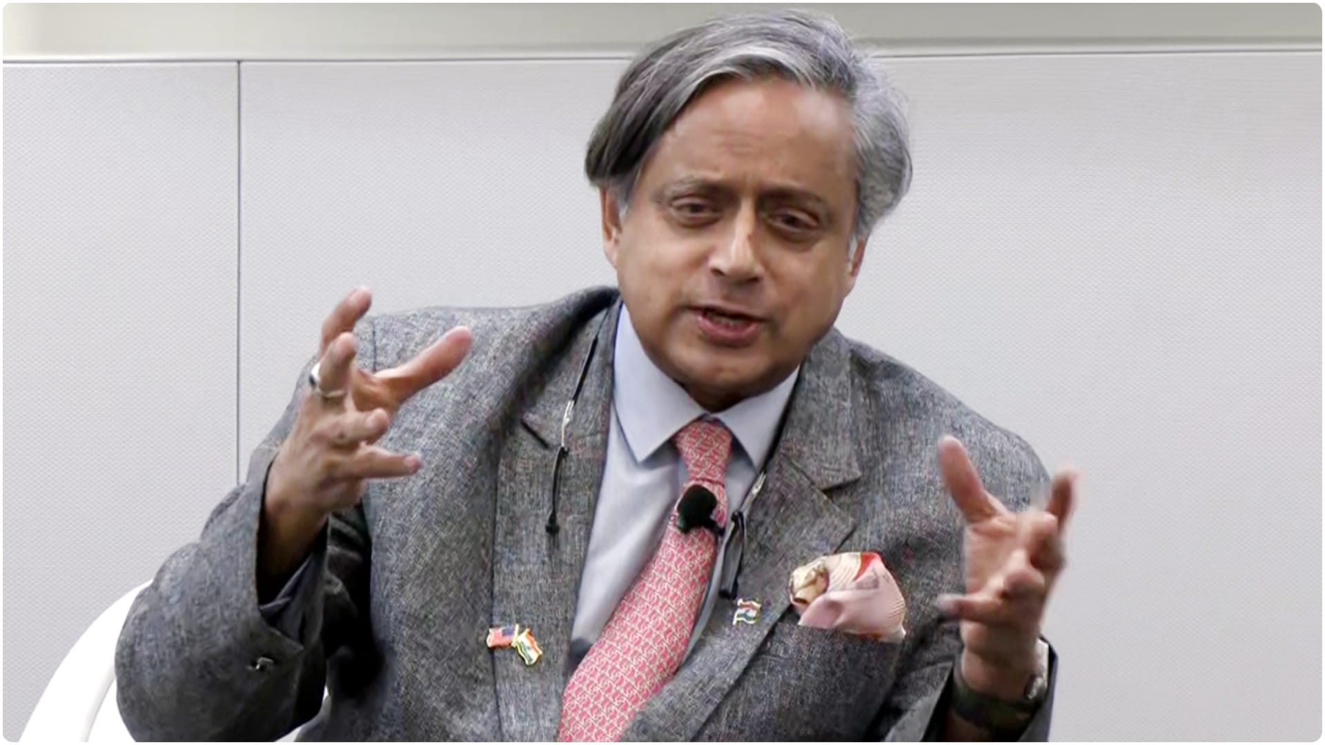Shashi Tharoor Condemns Attack On Congress Mp Shafi Parambil In Kerala ...