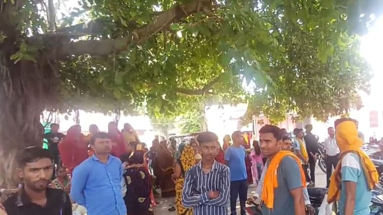 Anti-corruption Team Arrested Bansdih Chc In-charge - Amar Ujala Hindi ...