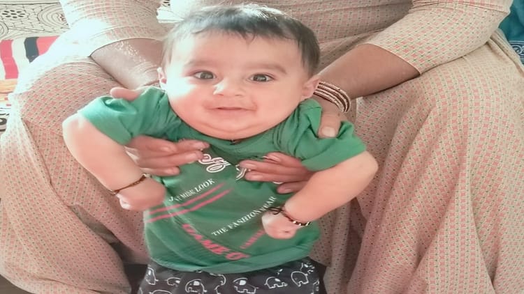 Haryana Yuvansh Suffers From Spinal Muscular Atrophy Type-1 - Amar ...