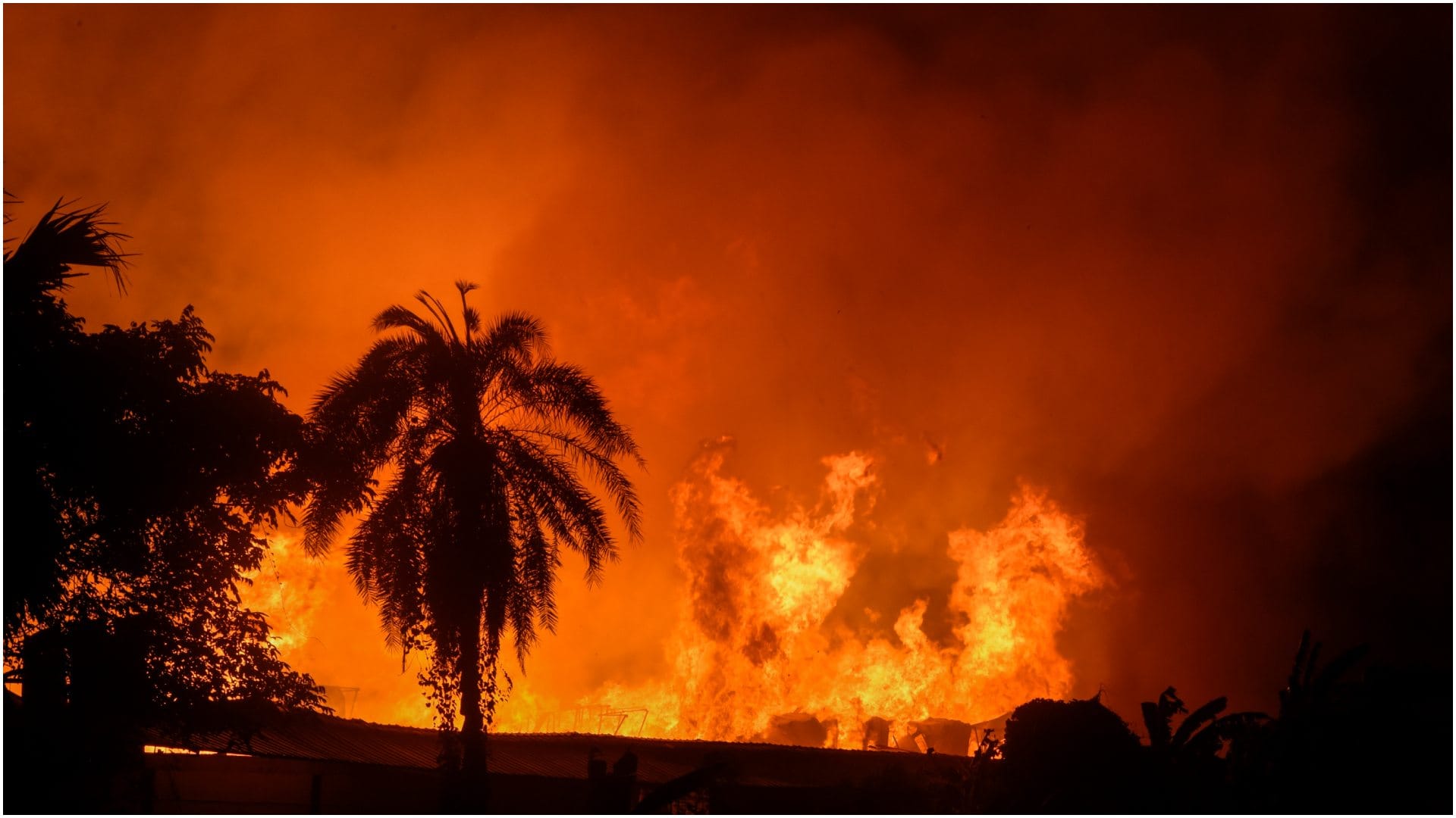 Barasat Fire:पश्चिम बंगाल के बारासात में लगी आग पर पाया गया काबू; बीती ...