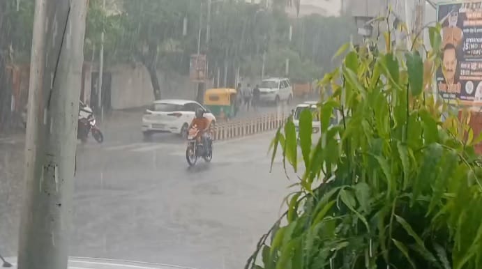 Kanpur Weather Update Kanpur Is Drenched Due To Heavy Rain It Will Rain ...