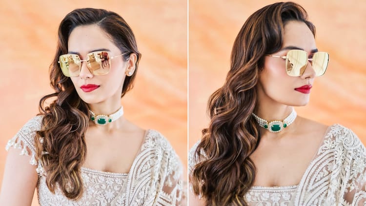 Manushi Chhillar New Gorgeour White Saree Lookm For Her Upcoming Movie ...