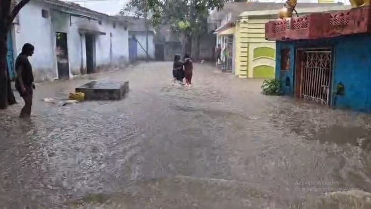 Water Entered Houses In Lower Settlements Due To Two Days Of Rain In ...