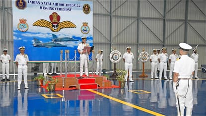 Navy:भारतीय नौसेना में पहली महिला फाइटर पायलट बनीं सब लेफ्टिनेंट आस्था ...