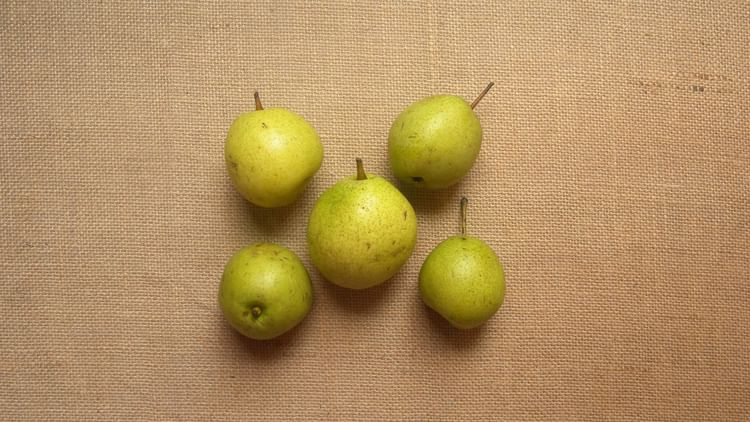 Pears Health Benefits Check Four Impacts Of Eating Pear Fruit Nashpati Khane Ke Fayde - Amar ...