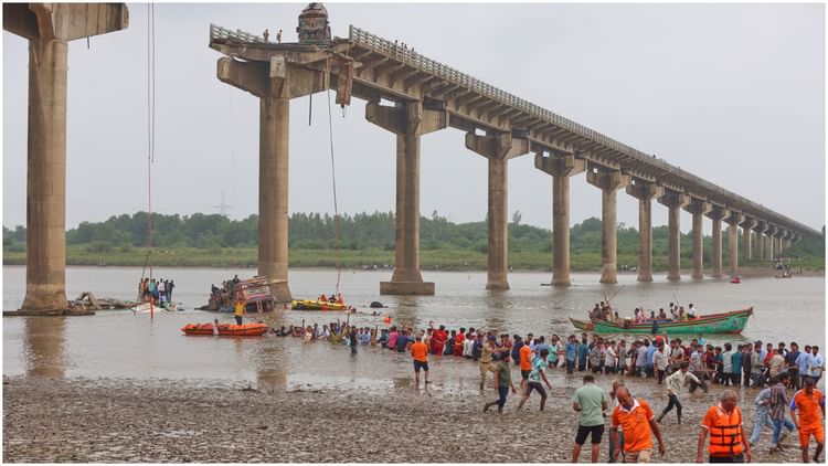 Gujarat Vadodara Mahisagar River Bridge Collapse Relief And Rescue Operations After 24 Hours ...