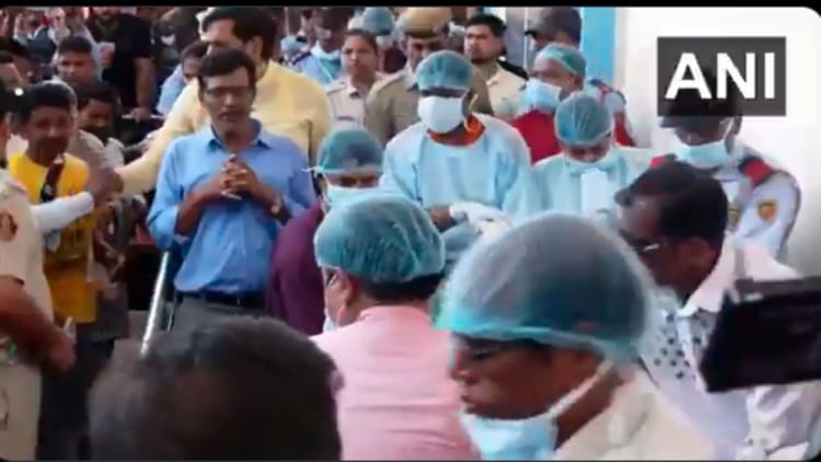 Odisha Puri Attempt To Burn A Girl Alive In Innocent Girl Be Treated In ...