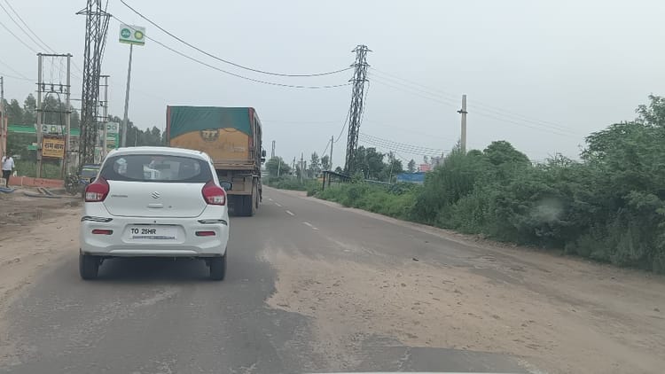 Nh 334-बी की ग्राउंड रिपोर्ट:सुविधाओं में झोल, गड्ढों में सफर का भर रहे ...