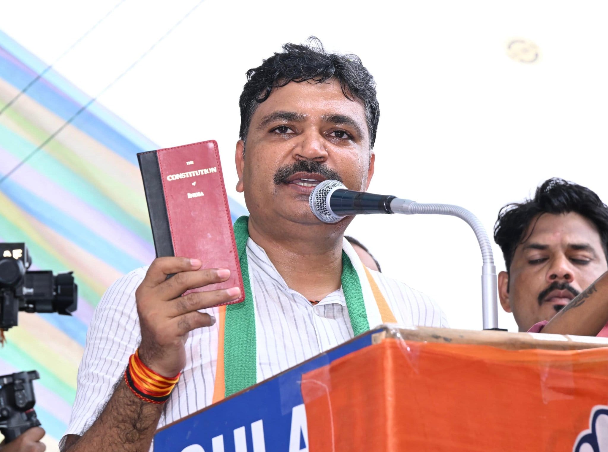 Jaipur News:टीकाराम जूली ने पीएम को लिखा पत्र, कहा- Rti को कमजोर किया जा रहा, अफसर-कर्मचारी उड़ा ...