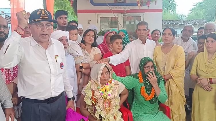Martyr Arvind Wife Gets Honor From The President - Amar Ujala Hindi News Live - Haryana:शहीद ...