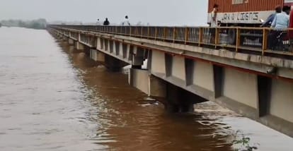 Kanpur:घाटमपुर में यमुना का जलस्तर आधा मीटर घटा, प्रभावित इलाकों में ...