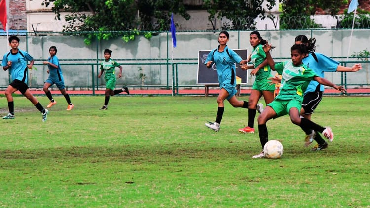 Football Tie Breaker Varanasi Defeated Agra Division Women Team 4-2 Won ...