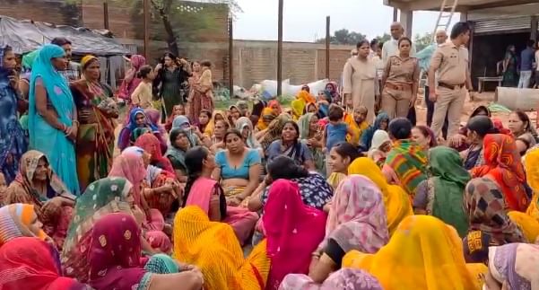 Kanpur Dehat Blood Soaked Body Of Youth Found In House Under ...