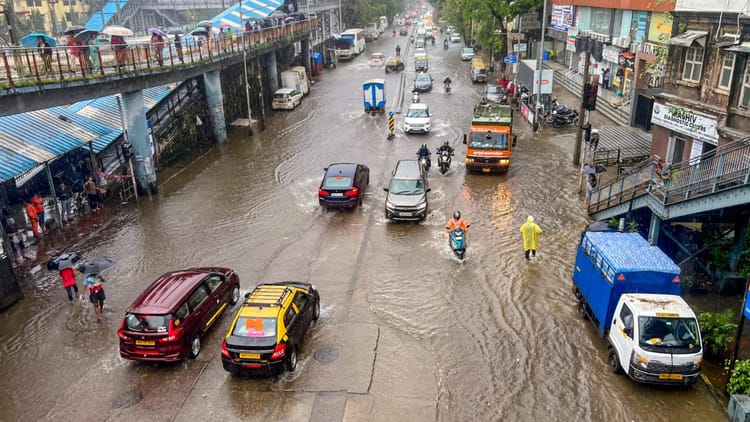 Mumbai Heavy Rainfall:मुंबई में तीन दिन से भारी बारिश, जनजीवन प्रभावित ...