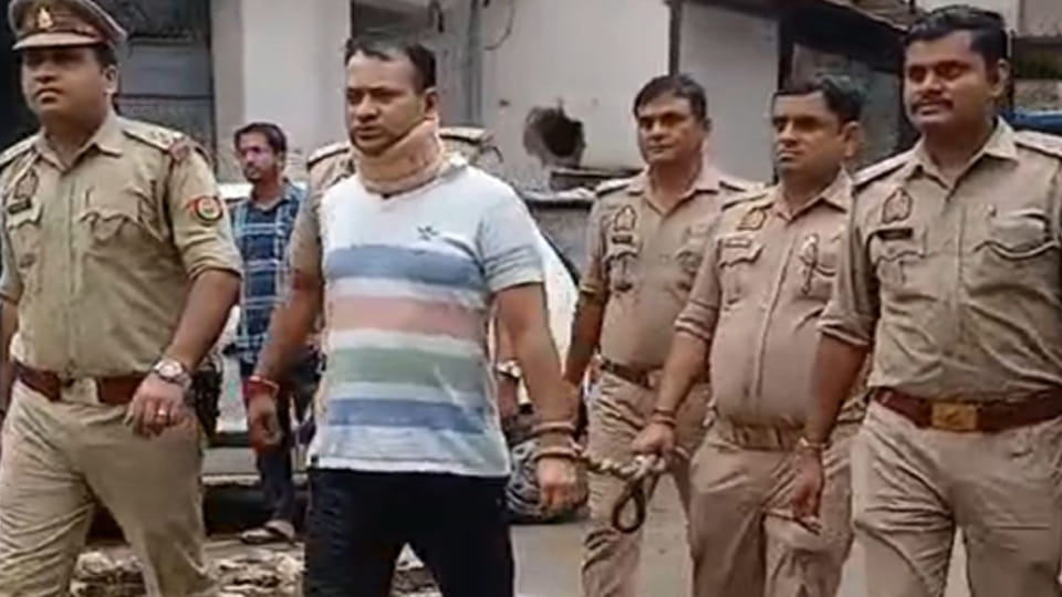 Kanpur:रंगदारी मांगने पर डीटू गैंग का शूटर व हिस्ट्रीशीटर एजाजुद्दीन ...