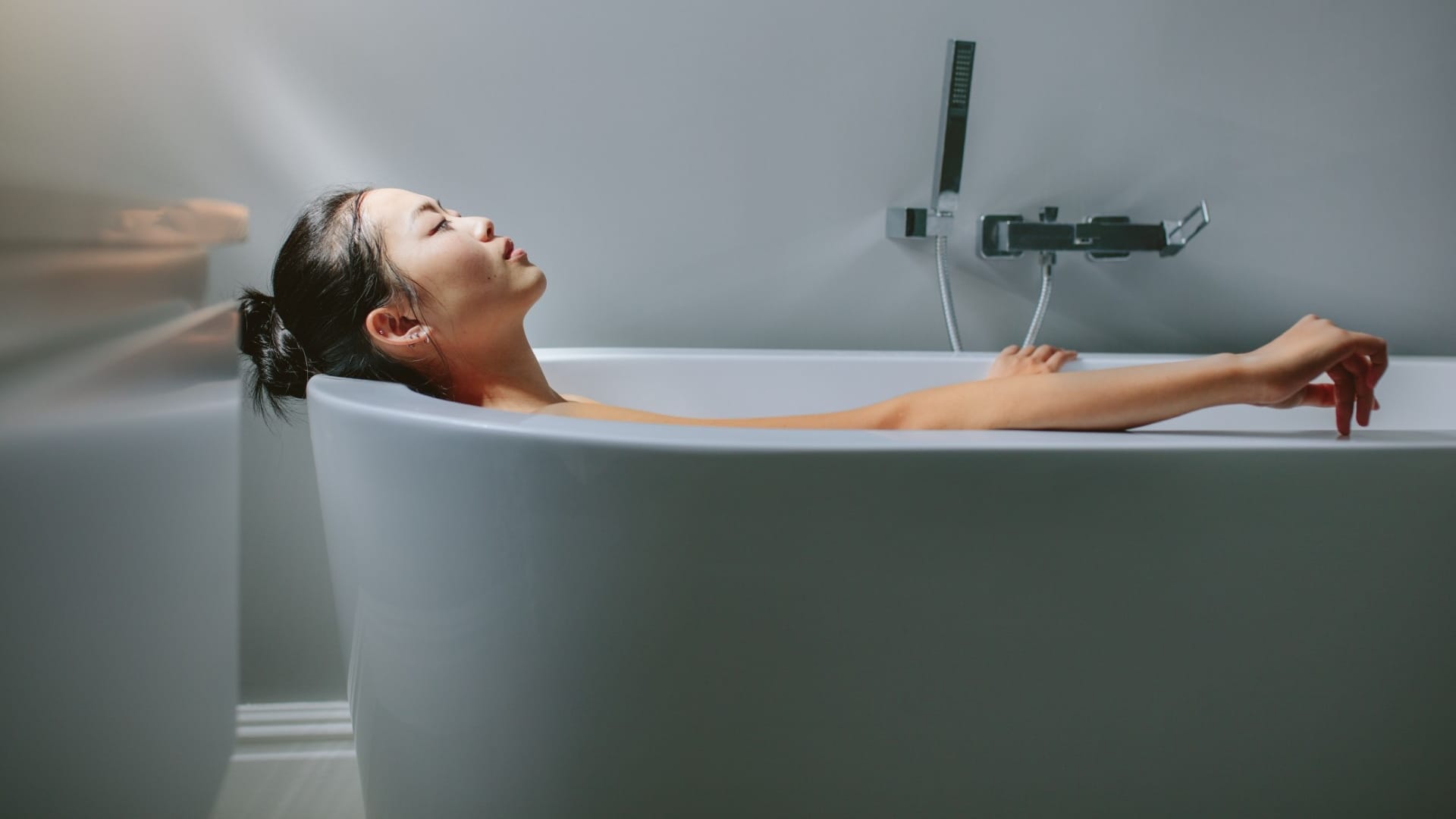 Skin Care Tips:दिन में दो बार नहाते हैं तो ये खबर अवश्य पढ़ें, इसके हैं ...