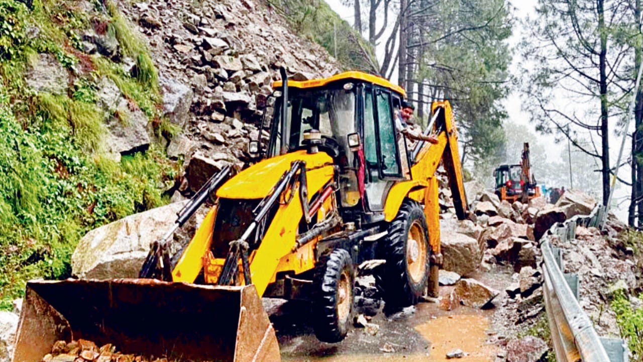 Himachal Disaster: Rain And Landslide Increased Difficulties, Thousands Of Mani Mahesh Pilgrims ...