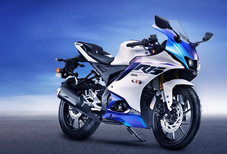 2025 Yamaha R15:नई 2025 यामाहा आर15 मोटरसाइकिल रेंज नए रंगों के साथ ...