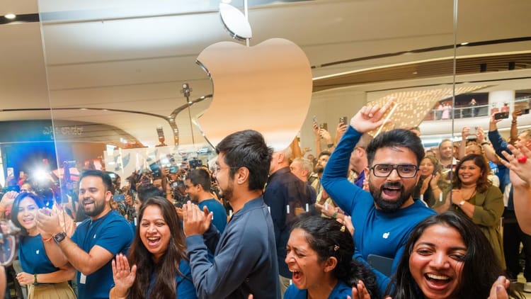 New Apple Stores:एपल ने बंगलुरू और पुणे में लॉन्च किए नए स्टोर, भारत ...