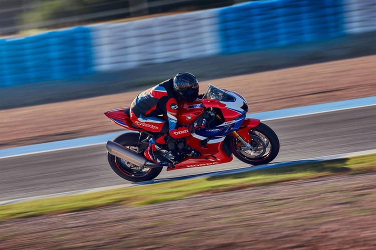 Honda Cbr1000rr–r Fireblade Sp Flagship Litre-class Supersport Bike ...