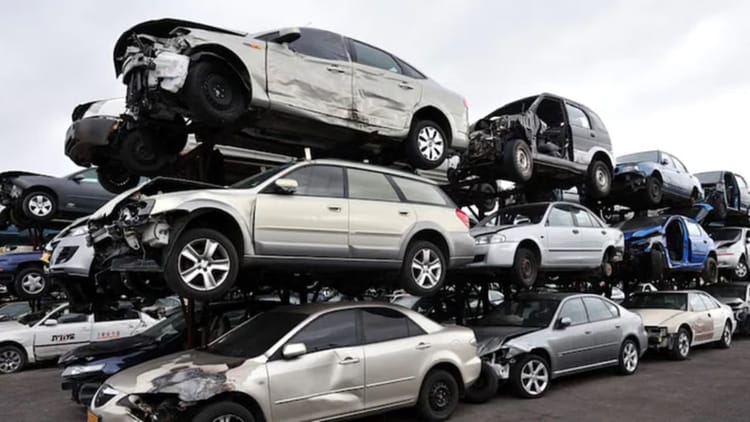 Vehicle Scrappage Policy:पुराने वाहनों की विदाई से नया फायदा, स्क्रैपेज ...
