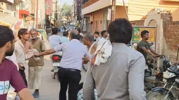 Hathras News:सभासद के पति और तेल व्यापारी में हुई मारपीट, पुलिस जांच ...