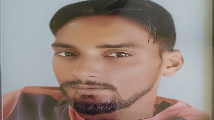 Up:खाद की लाइन में खड़े-खड़े बिगड़ गई तबीयत, अस्पताल ले जाते समय मौत ...