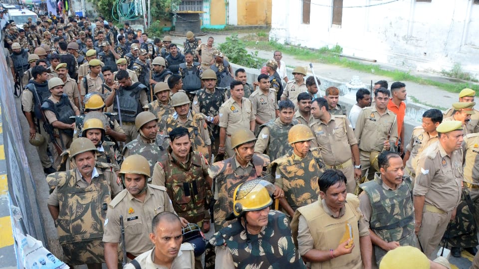 Bareilly Riot Rioters Fearless Fired At Police Also Threw Acid Bottles ...