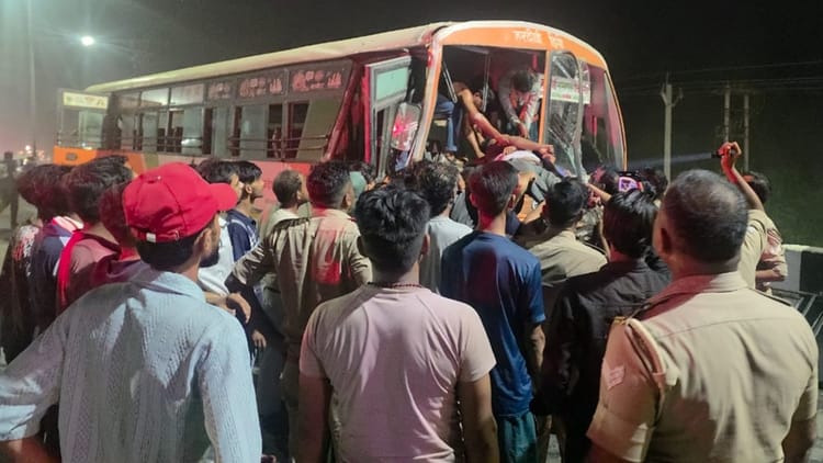 Amroha: State Bus Collides With Tractor-trailer Carrying Rice; Bus ...