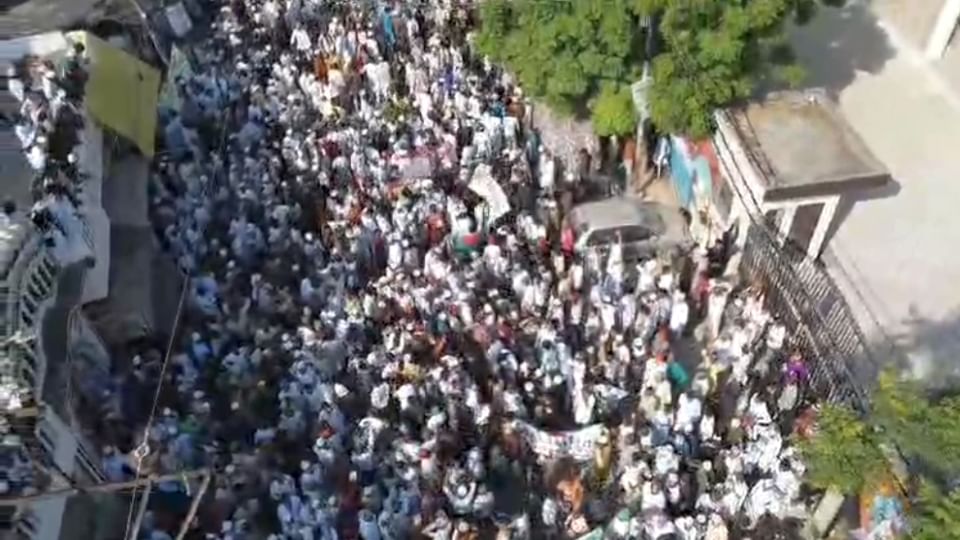 Bareilly Violence 92 Footages Of Bareilly Riots Were Found Some Showing Crowds Breaking Barriers ...