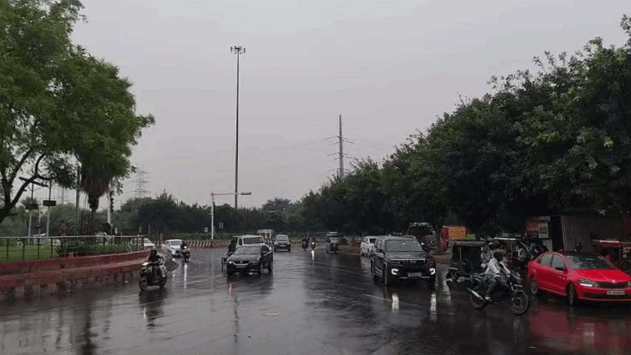 Delhi-ncr Rain:दिल्ली-एनसीआर में बारिश, तापमान में गिरावट से बढ़ी ठंड ...