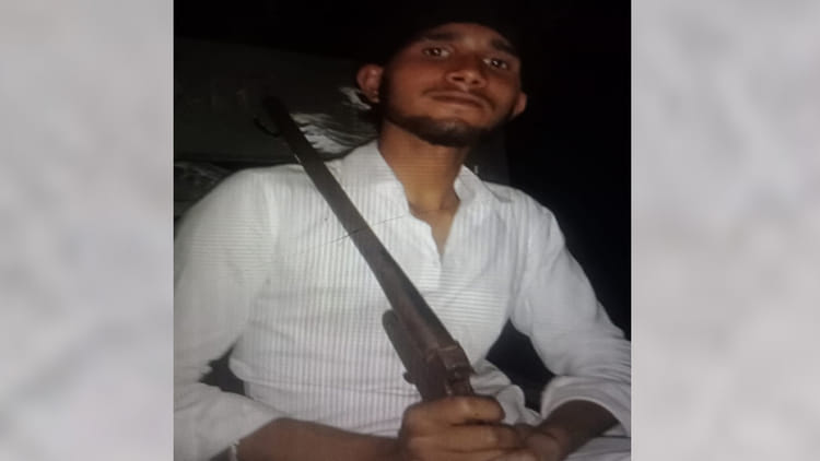 Kanpur:युवक की असलहे के साथ फोटो वायरल, पुलिस ने आरोपी को किया गिरफ्तार ...