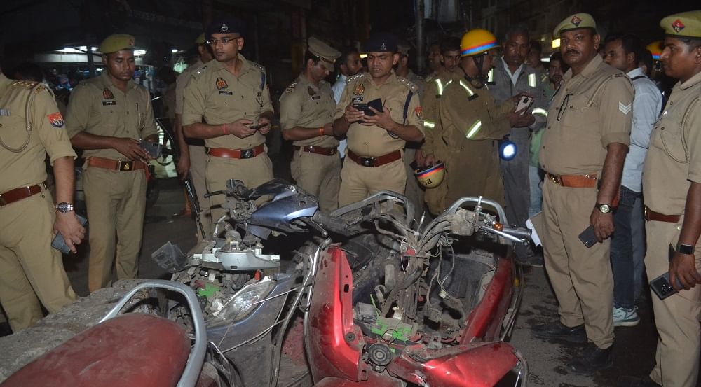 Meston Road Blast:विस्फोट के पीछे साजिश की भी आशंका, तीव्रता थी कम...बारूद के कणों की जांच ...