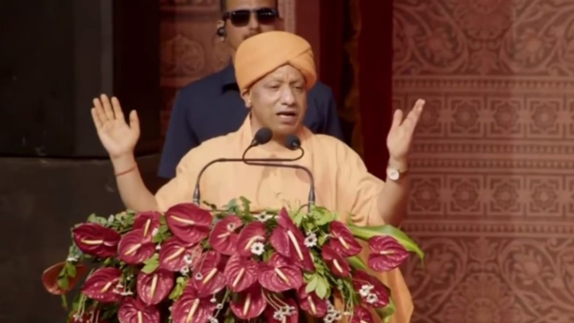 Ayodhya Deepotsav 2025 Live:सीएम योगी ने रामलला के दरबार में जलाया दीप ...