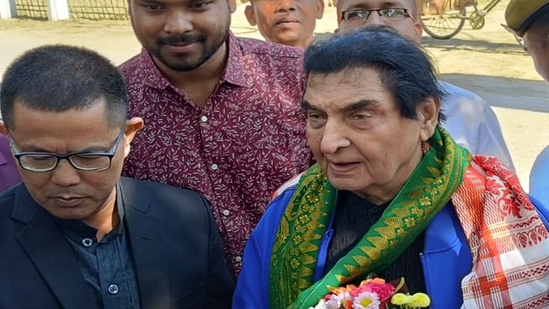 Memories Of Govardhan Asrani Once Ths Smiling Star Said We Observe Life ...