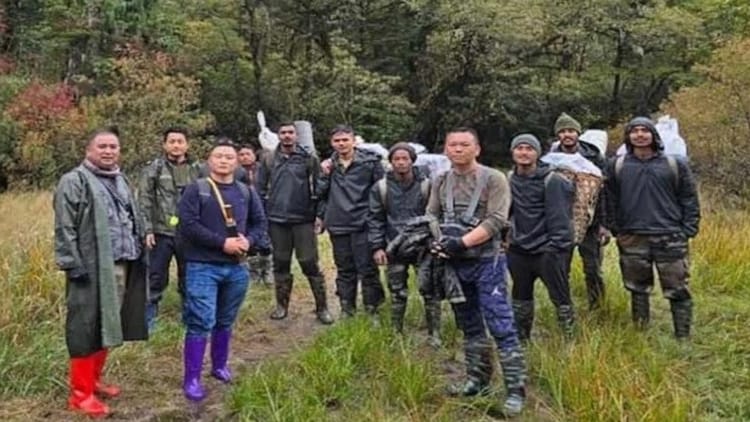 अरुणाचल:अधिकारी जमोक पांसा की तलाश फिर शुरू, खराब मौसम के कारण रोका गया ...
