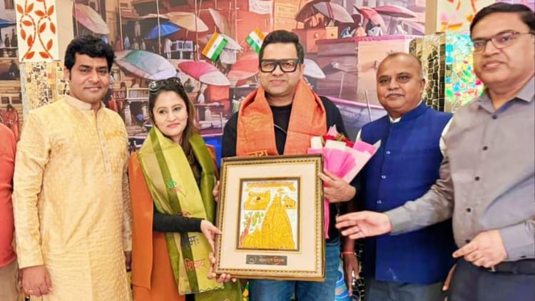Varanasi News:पूर्व क्रिकेटर आकाश चोपड़ा पहुंचे काशी, दिव्यांग क्रिकेट ...