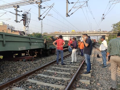 Bihar News:हाजीपुर जंक्शन पर मालगाड़ी पटरी से उतरी, मच गई अफरा-तफरी ...