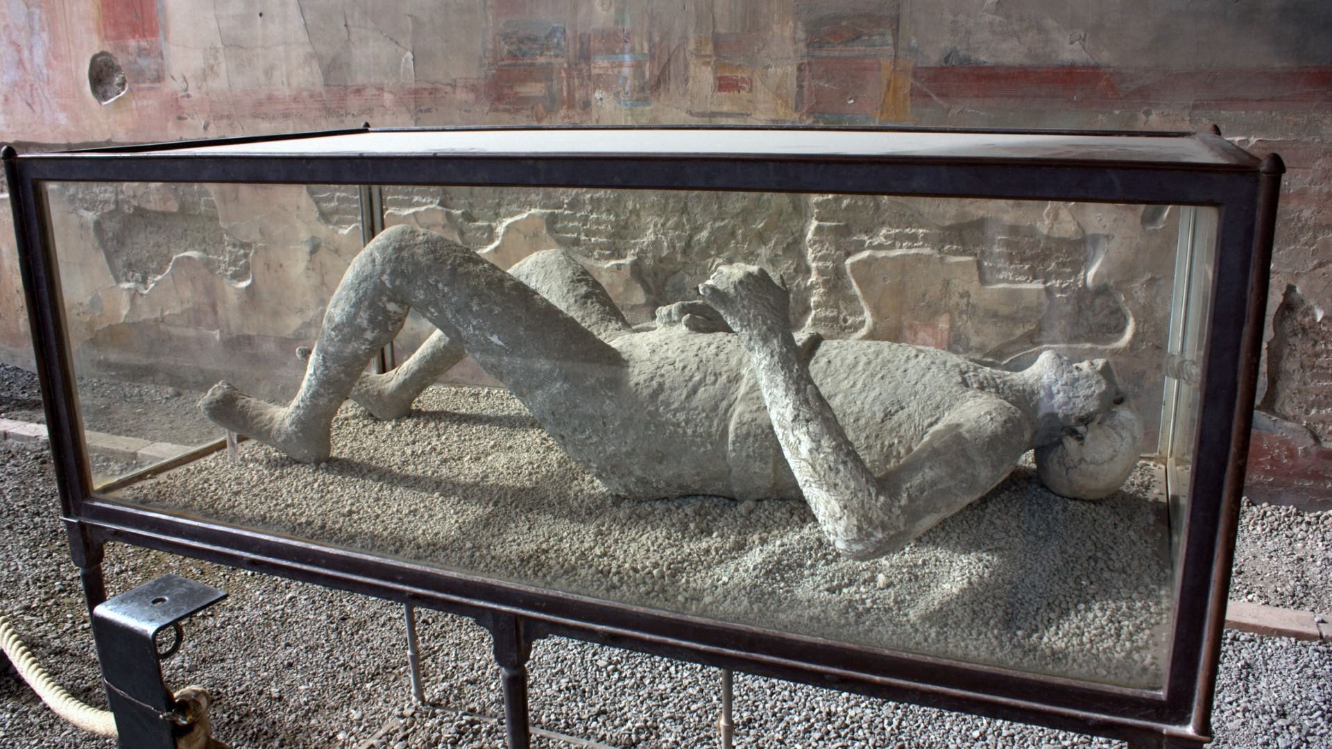 Mystery Of Pompeii:इस प्राचीन शहर में अचानक इंसान से लेकर जानवर तक बन ...