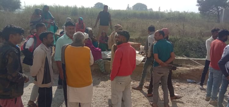 बिजनौर में दर्दनाक हादसा:नाले में गिरकर युवक की मौत, ग्रामीणों में आक्रोश - Bijnor: Youth Dies ...