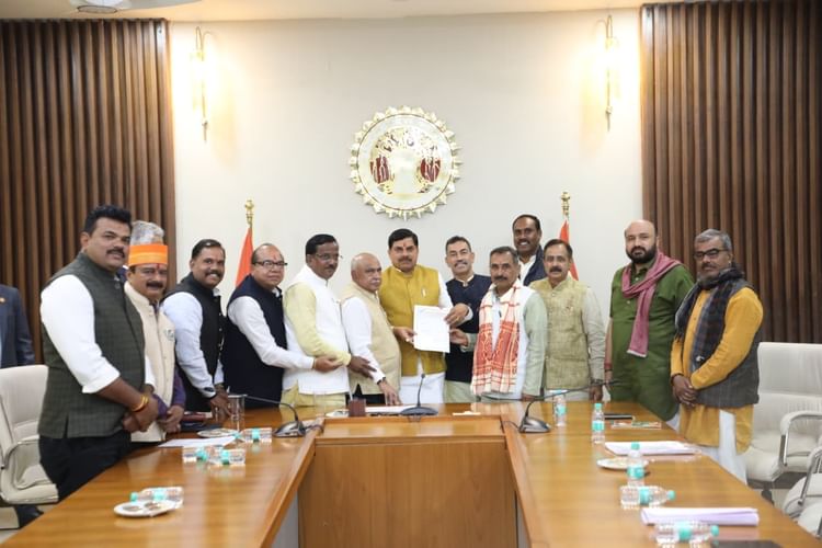 किसानों के आंदोलन से पहले बड़ा फैसला:उज्जैन में लैंड पूलिंग निरस्त, Cm ...