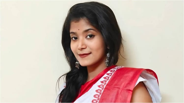 आशुतोष राणा के साथ काम कर चुकी एक्ट्रेस का निधन, सड़क हादसे में गई ...