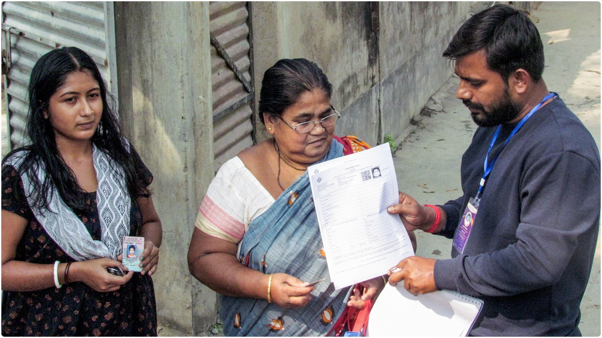 Bengal Sir:13 लाख से अधिक मतदाताओं के माता-पिता के नाम एक; कहीं पिता की ...