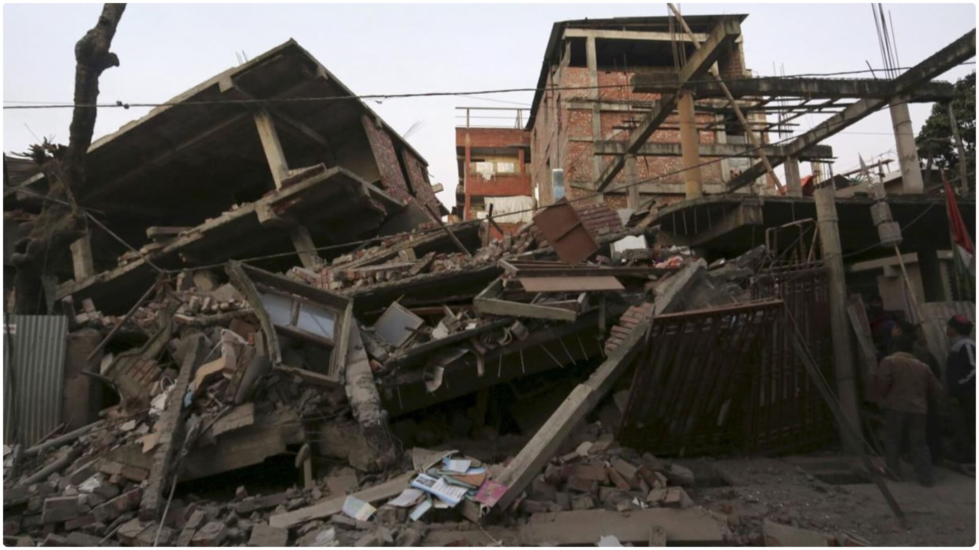 Earthquake:बांग्लादेश में विशेषज्ञों ने दी भीषण भूकंप की चेतावनी; 5.7 तीव्रता के झटके में गई थी ...