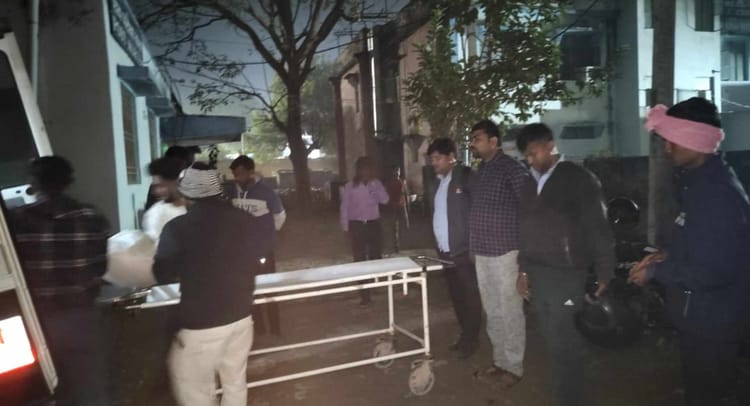 Bihar News:तेज रफ्तार बाइक की चपेट में आई महिला, अस्पताल पहुंचने से ...