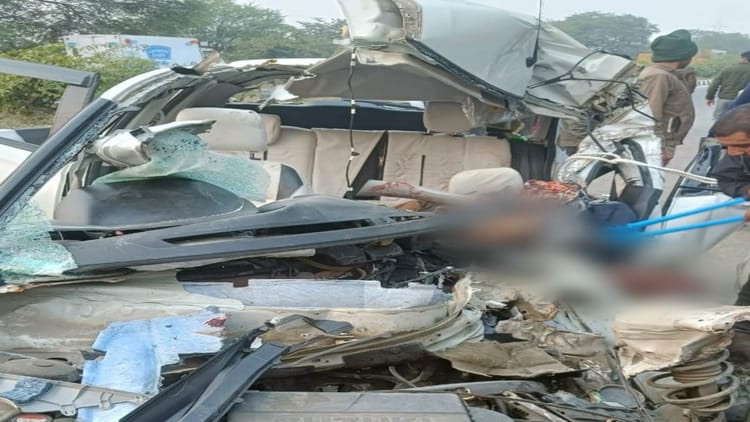Sehore Crime:tragic Crash On Indore–bhopal Highway: Car Hits Parked ...